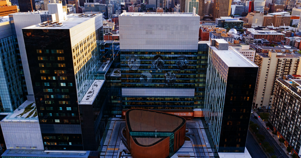 Dernière phase du nouveau complexe hospitalier du CHUM et amphithéâtre ...